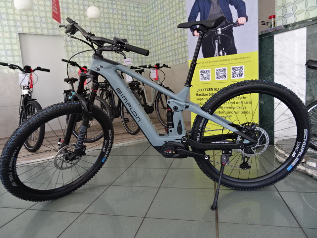 Simplon STOMP Pmax RockShox auf bikeboerse.com