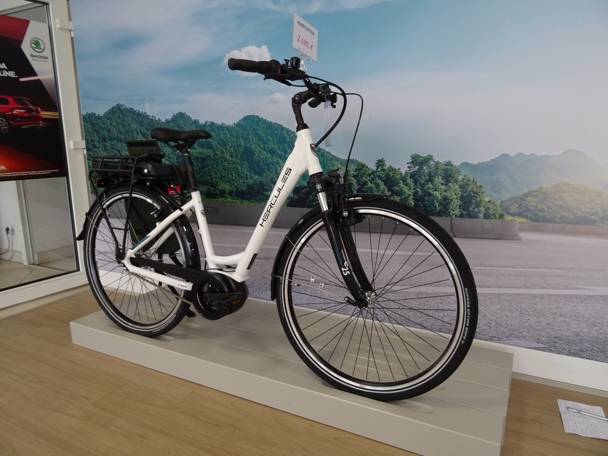 E-Bike HERCULES Robert A R7 Tiefeinsteiger *NEU* auf bikeboerse.com
