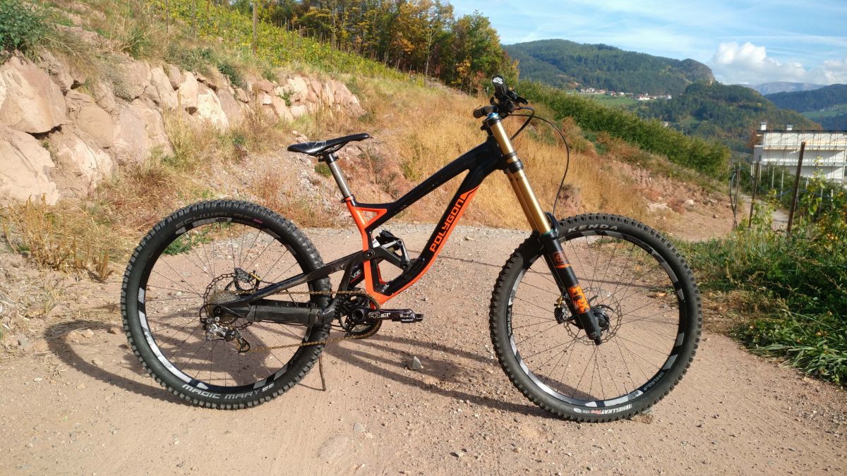 Polygon Collosus DH9 2016 Größe L auf bikeboerse.com