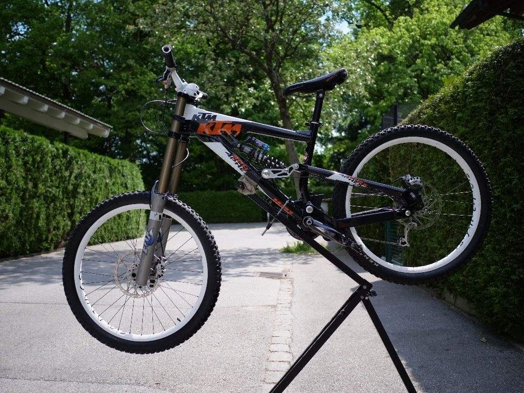 KTM APHEX // DOWNHILL // FOX // NEUWERTIG auf bikeboerse.com